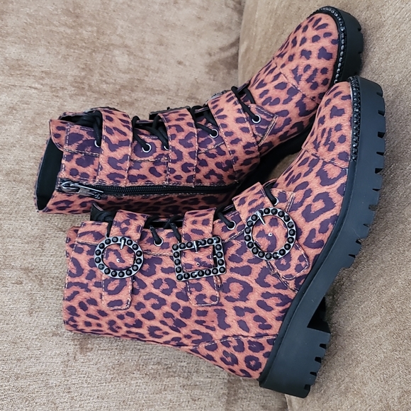 Jessica Simpson | Shoes | Nib Jessica Simpson Buckle Strap Lug Sole ...